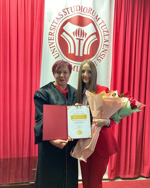 Dejana Rakić iz Osmaka dobitnica Zlatne plakete -Student generacije ...